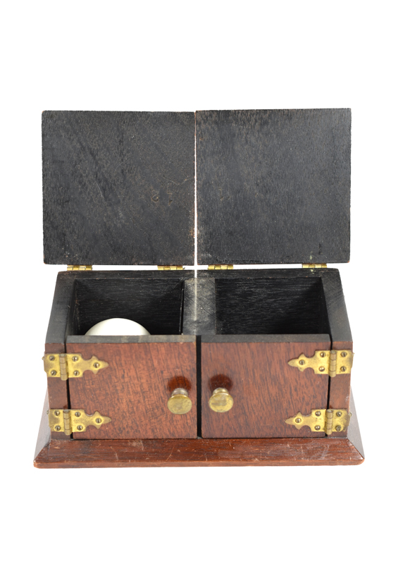 Thayer Billiard Ball Box - Quicker than the Eye